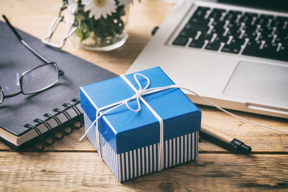 4 Great Christmas Gifts for the Office | ACG Resources